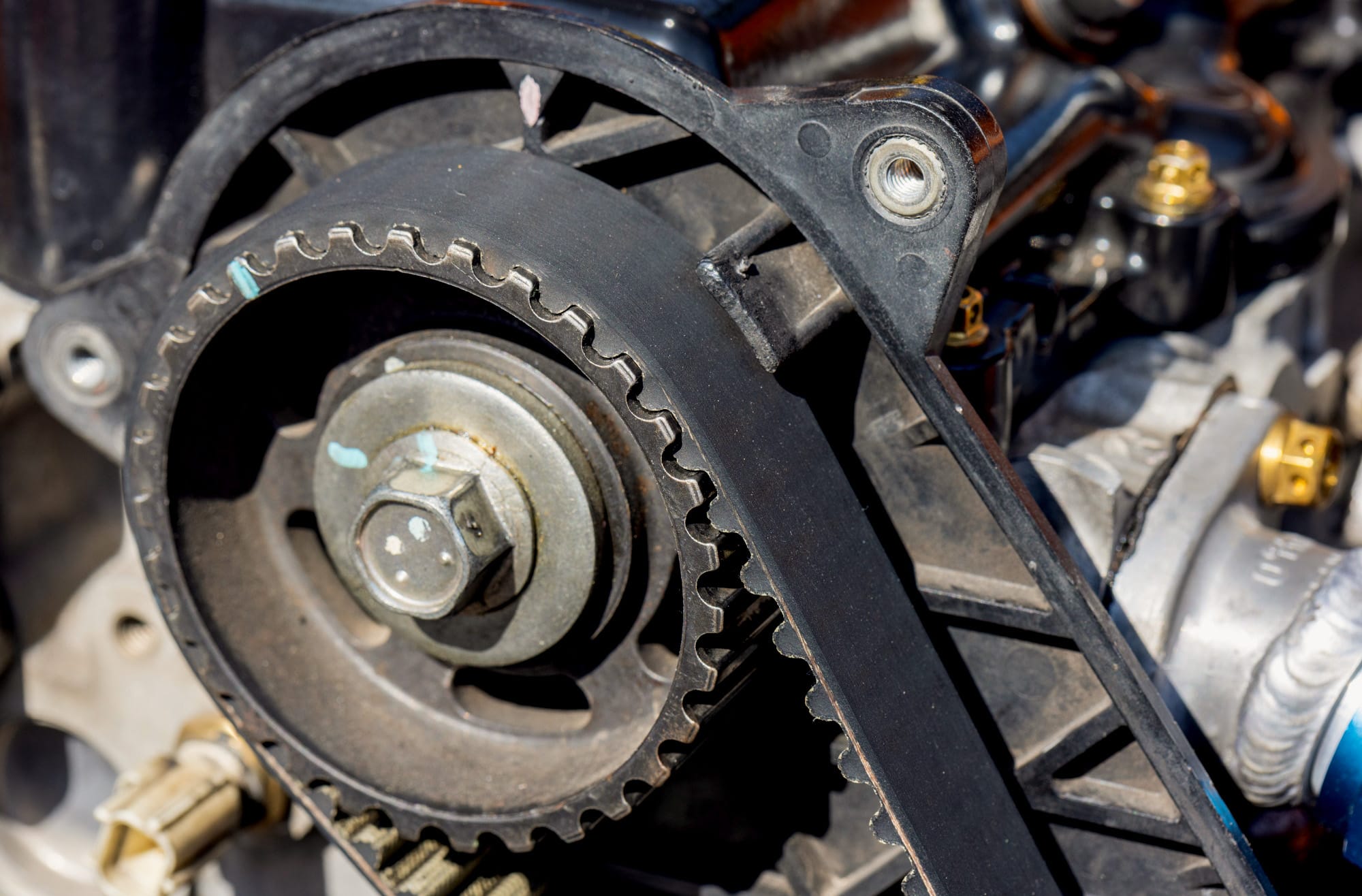 Timing Belts VS Timing Chains - Which is Better?